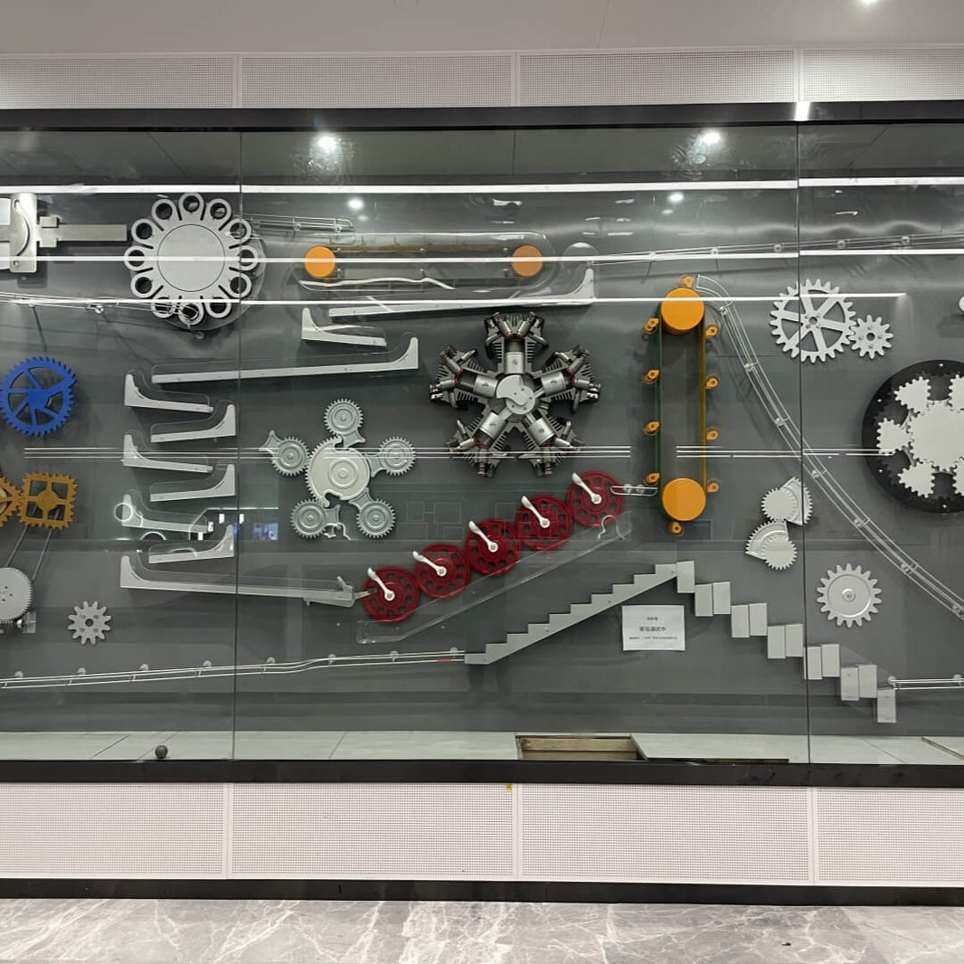 Magnetic Ball Run wall